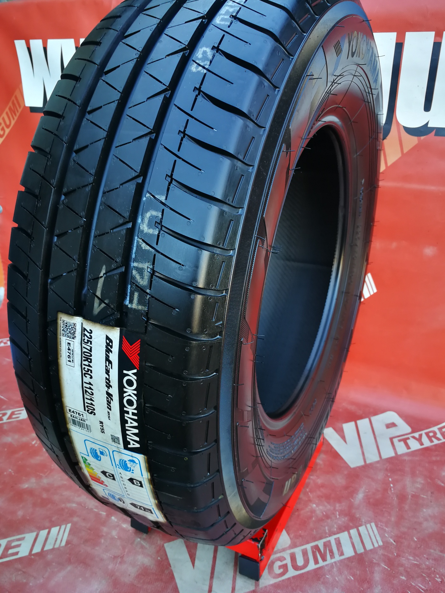 225/70R15C Yokohama BluEarth VAN RY55 112S - Nonstop gumiszerviz Budán ...